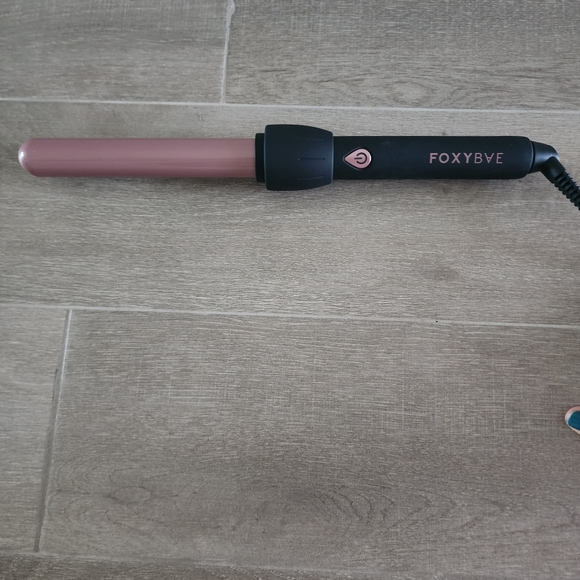 foxybae | Hair | Foxybae 25mm Black Curling Wand With Rose Gold Colored ...